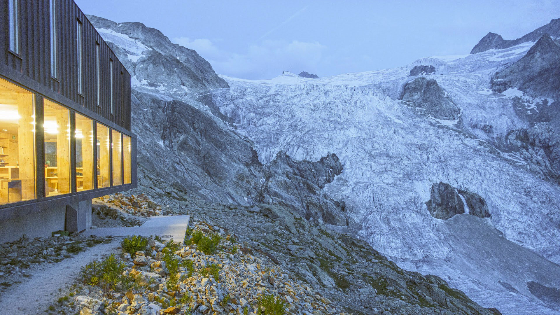 Huts of the Haute Route - Alpine Hikers